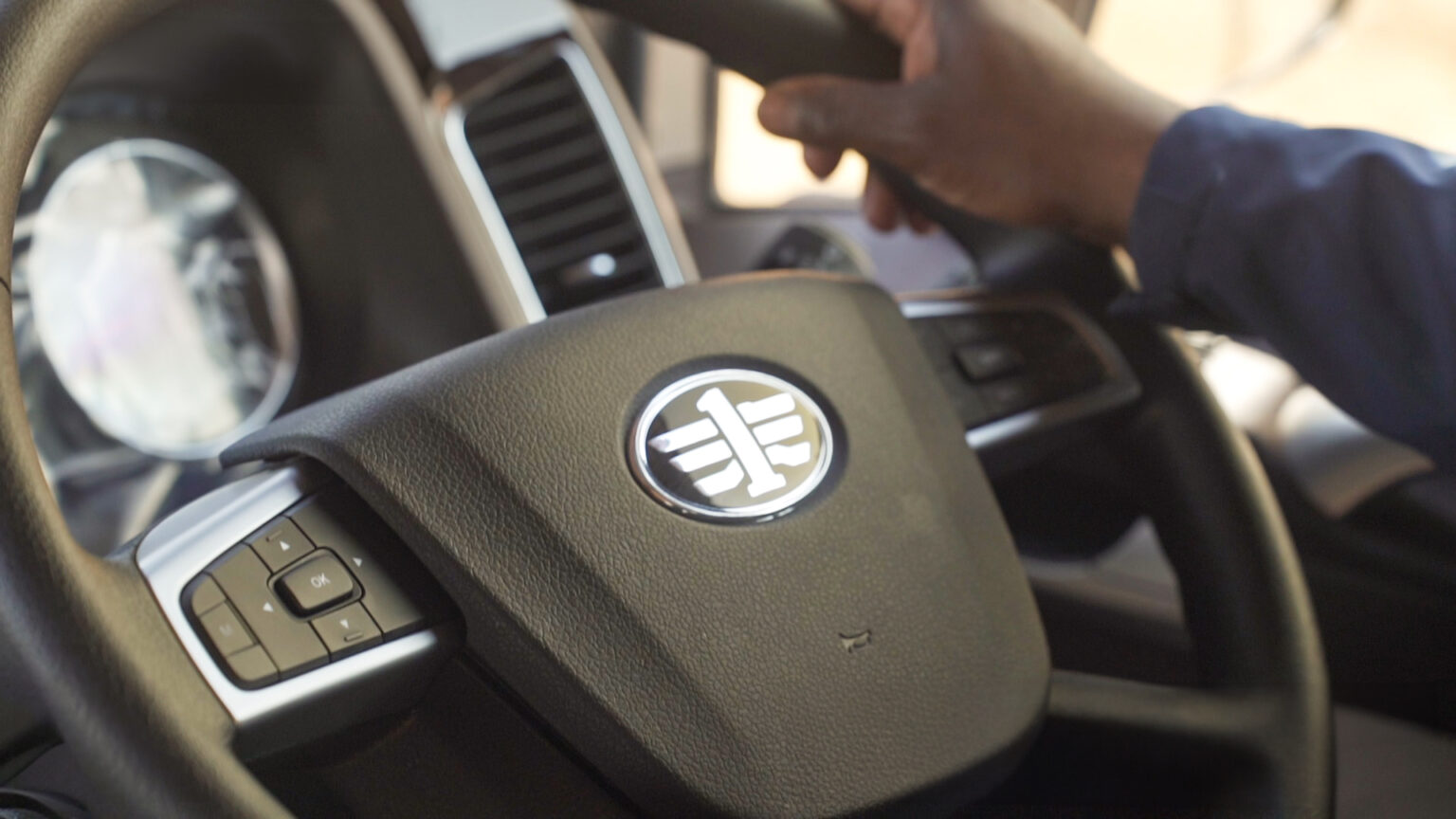 FAW Trucks Southern Africa Celebrates Record JH6 28.500FT Sales - FAW ...